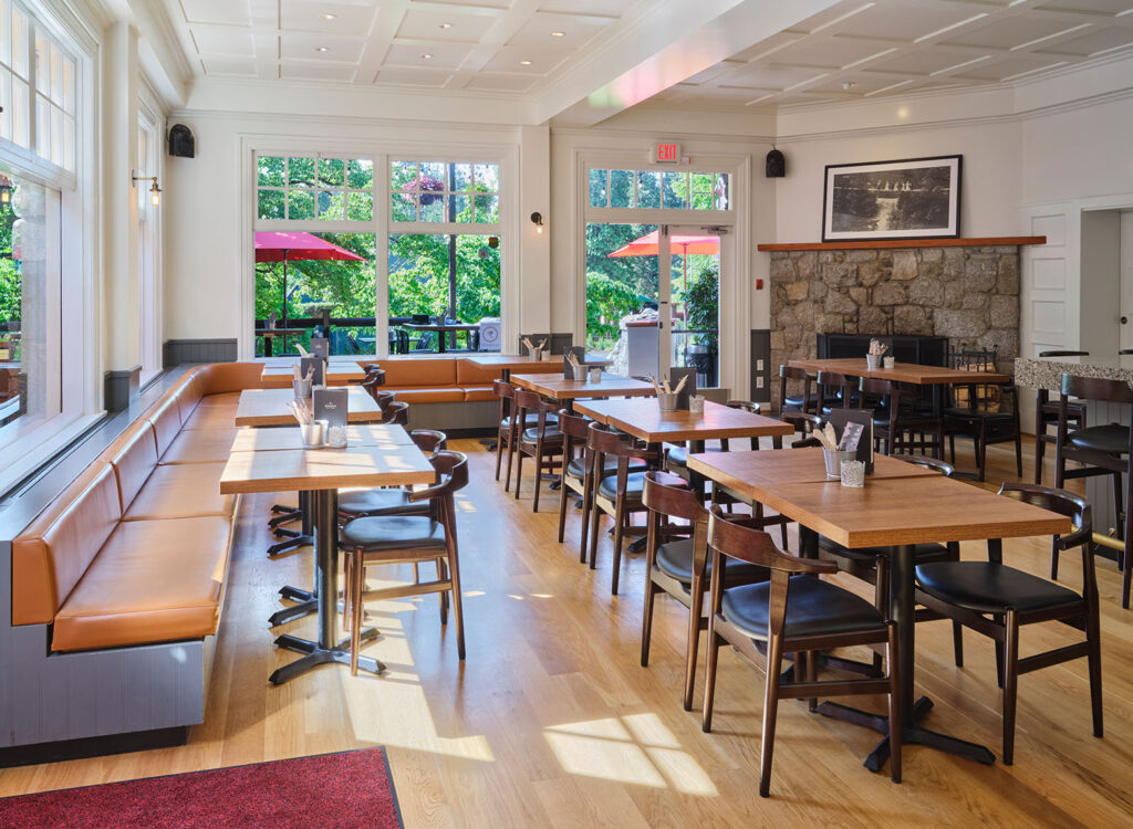 Stanley’s Bar & Grill | West Coast Classics in Stanley Park